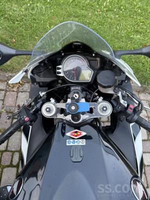 Honda CBR 1000RR 2011 in Riga, with an engine capacity of 1.00 L and mileage of 0 thousand km for 6000 €, photo 6 on AUTOMOTO.COM.LV