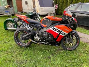 Хонда CBR 1000RR 2012 в Таллин, объемом двигателя 1.00 л и пробегом 0 тыс. км за 6800 €, фото 3 на AUTOMOTO.COM.LV