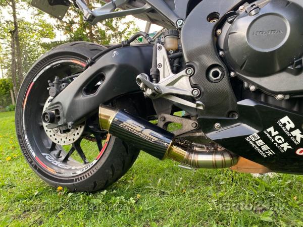 Хонда CBR 1000RR 2012 в Таллин, объемом двигателя 1.00 л и пробегом 0 тыс. км за 6800 €, фото 7 на AUTOMOTO.COM.LV