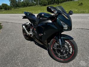 Honda CBR 1000RR 2012 in Moletai, with an engine capacity of 0.00 L and mileage of 0 thousand km for 6500 €, photo 4 on AUTOMOTO.COM.LV