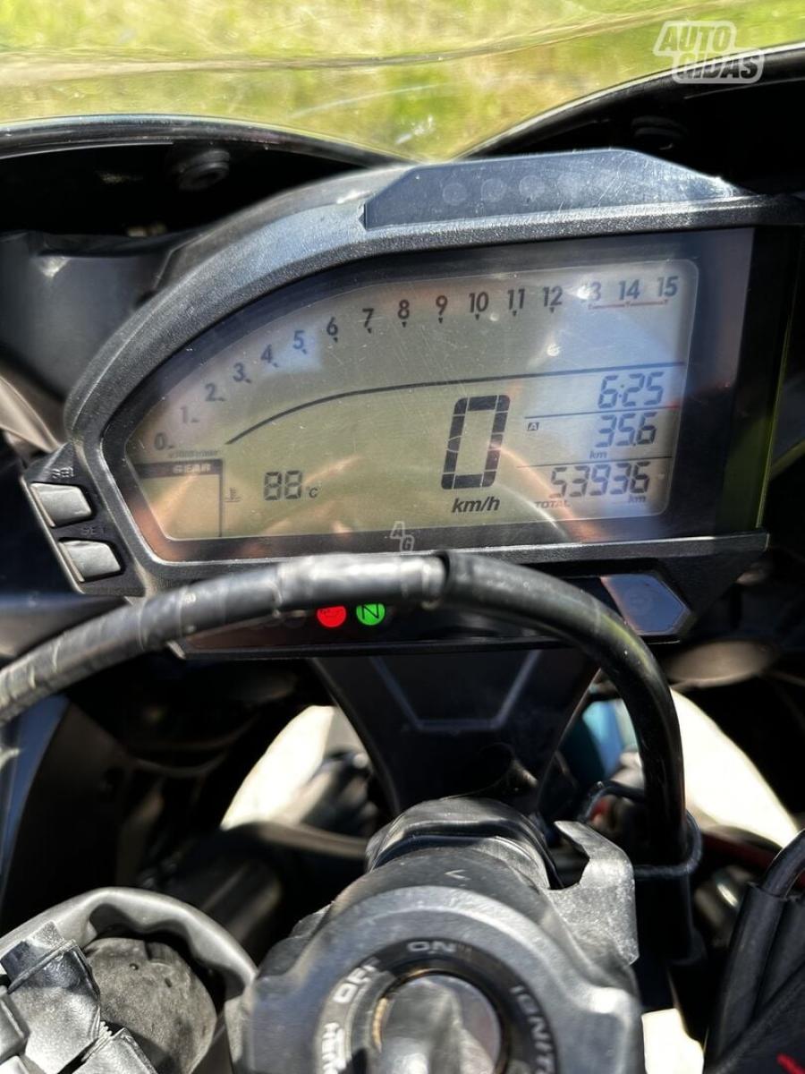 Honda CBR 1000RR 2012 in Moletai, with an engine capacity of 0.00 L and mileage of 0 thousand km for 6500 €, photo 7 on AUTOMOTO.COM.LV