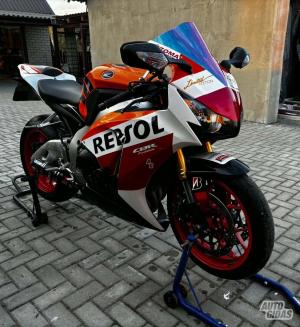 Honda CBR 1000RR 2015 Viļņa, ar dzinēja tilpumu 1.00 L un nobraukumu 33 tūkst. km par 7800 €, foto 3 vietnē AUTOMOTO.COM.LV