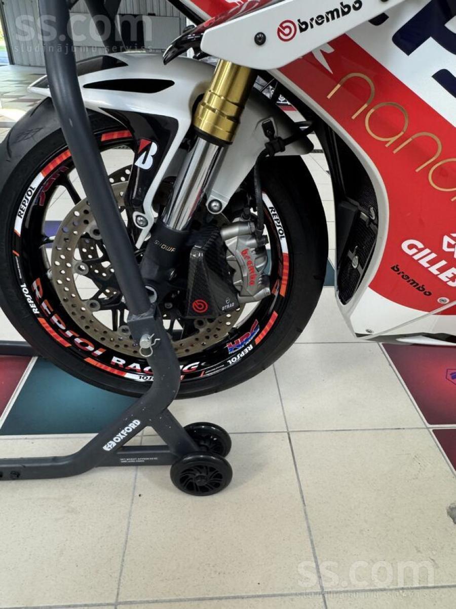 Хонда CBR 1000RR 2018 в Рига, объемом двигателя 1.00 л и пробегом 0 тыс. км за 14200 €, фото 3 на AUTOMOTO.COM.LV
