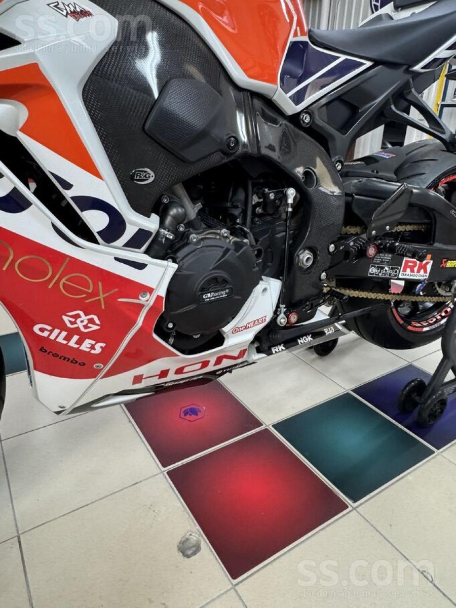 Хонда CBR 1000RR 2018 в Рига, объемом двигателя 1.00 л и пробегом 0 тыс. км за 14200 €, фото 6 на AUTOMOTO.COM.LV