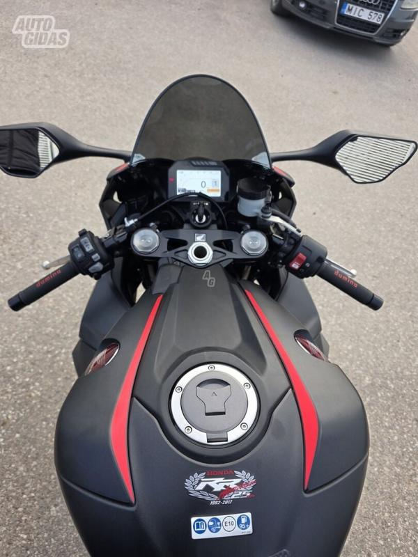 Honda CBR 1000RR 2019 Kauņa, ar dzinēja tilpumu 0.00 L un nobraukumu 0 tūkst. km par 10500 €, foto 10 vietnē AUTOMOTO.COM.LV