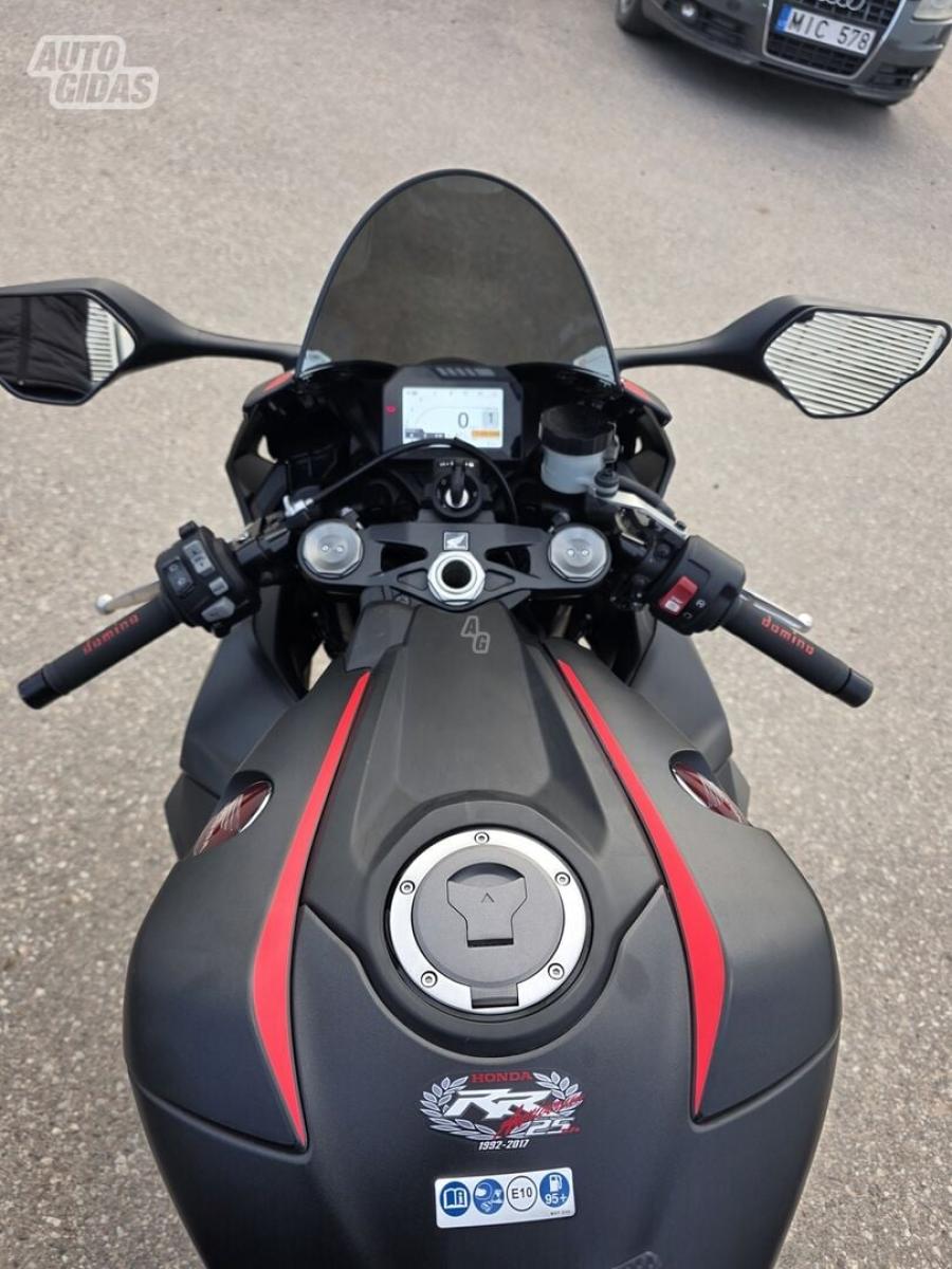 Honda CBR 1000RR 2019 Kauņa, ar dzinēja tilpumu 0.00 L un nobraukumu 0 tūkst. km par 10500 €, foto 10 vietnē AUTOMOTO.COM.LV