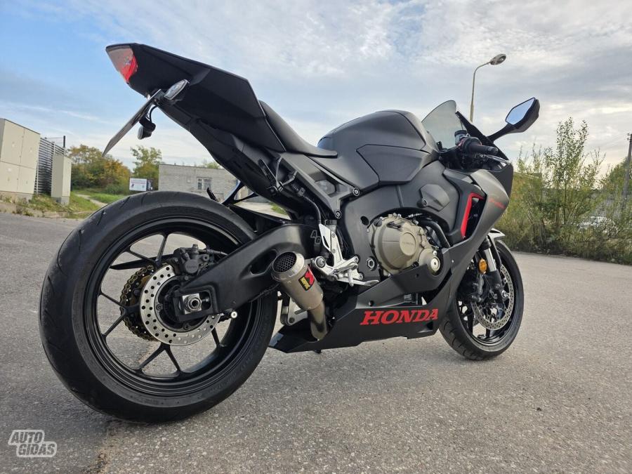 Honda CBR 1000RR 2019 Kauņa, ar dzinēja tilpumu 0.00 L un nobraukumu 0 tūkst. km par 10500 €, foto 12 vietnē AUTOMOTO.COM.LV