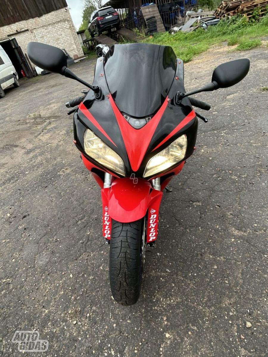 Красный Хонда CBR 1000RR 2006 в Утена, объемом двигателя 1.00 л и пробегом 69 тыс. км за 4350 €, фото 9 на AUTOMOTO.COM.LV