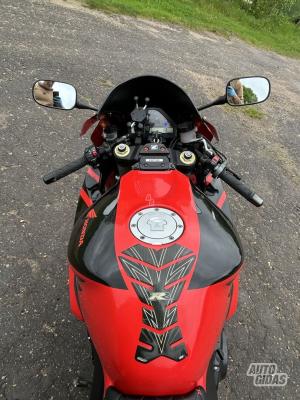 Красный Хонда CBR 1000RR 2006 в Утена, объемом двигателя 1.00 л и пробегом 69 тыс. км за 4350 €, фото 12 на AUTOMOTO.COM.LV