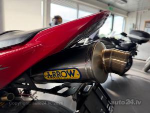 Red Honda CBR 1000RR 2006 in Tallinn, with an engine capacity of 1.00 L and mileage of 41 thousand km for 5490 €, photo 19 on AUTOMOTO.COM.LV