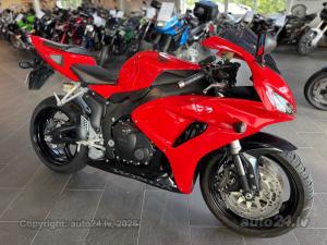 Sarkans Honda CBR 1000RR 2007 Tallina, ar dzinēja tilpumu 1.00 L un nobraukumu 24 tūkst. km par 4990 €, foto 1 vietnē AUTOMOTO.COM.LV