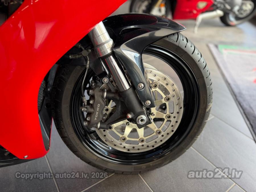 Sarkans Honda CBR 1000RR 2007 Tallina, ar dzinēja tilpumu 1.00 L un nobraukumu 24 tūkst. km par 4990 €, foto 10 vietnē AUTOMOTO.COM.LV