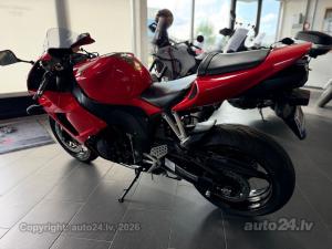 Sarkans Honda CBR 1000RR 2007 Tallina, ar dzinēja tilpumu 1.00 L un nobraukumu 24 tūkst. km par 4990 €, foto 13 vietnē AUTOMOTO.COM.LV