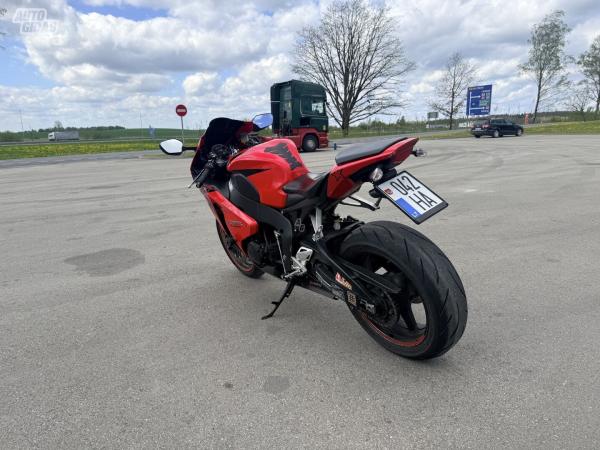 Красный Хонда CBR 1000RR 2008 в Шяуляй, объемом двигателя 1.00 л и пробегом 54 тыс. км за 4899 €, фото 5 на AUTOMOTO.COM.LV