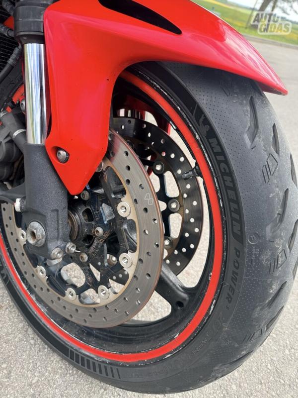 Красный Хонда CBR 1000RR 2008 в Шяуляй, объемом двигателя 1.00 л и пробегом 54 тыс. км за 4899 €, фото 6 на AUTOMOTO.COM.LV