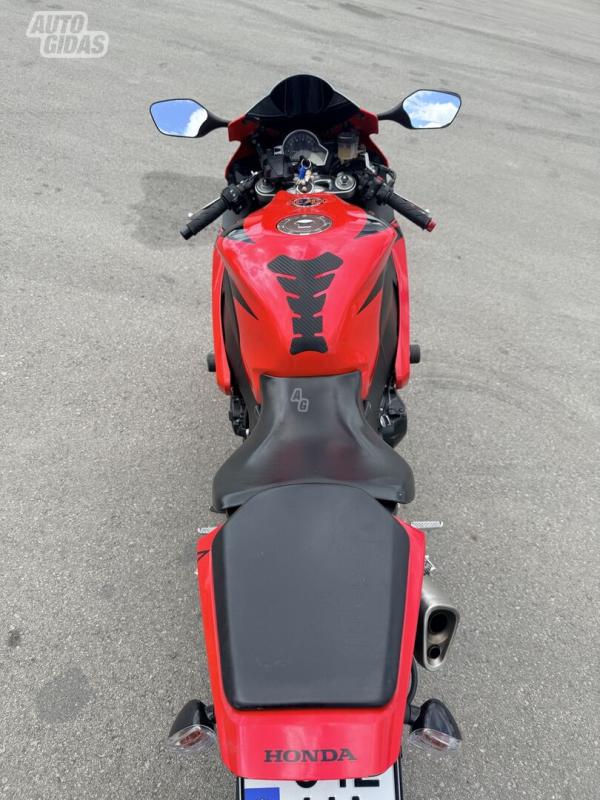 Красный Хонда CBR 1000RR 2008 в Шяуляй, объемом двигателя 1.00 л и пробегом 54 тыс. км за 4899 €, фото 9 на AUTOMOTO.COM.LV