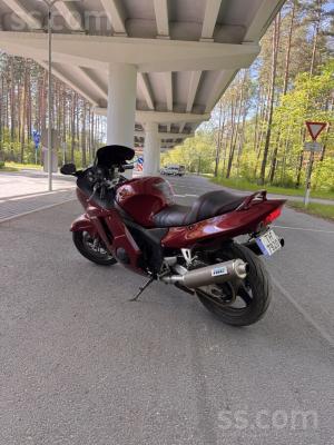 Honda CBR 1100XX 1996 Jūrmala, ar dzinēja tilpumu 1.10 L un nobraukumu 0 tūkst. km par 2000 €, foto 3 vietnē AUTOMOTO.COM.LV