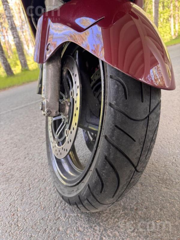 Хонда CBR 1100XX 1996 в Юрмала, объемом двигателя 1.10 л и пробегом 0 тыс. км за 2000 €, фото 4 на AUTOMOTO.COM.LV