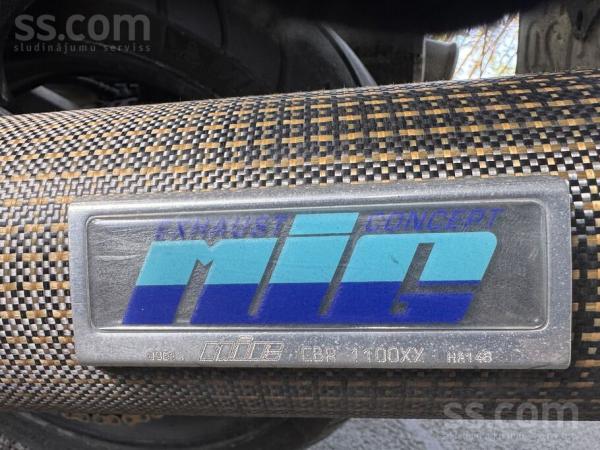 Хонда CBR 1100XX 1996 в Юрмала, объемом двигателя 1.10 л и пробегом 0 тыс. км за 2000 €, фото 5 на AUTOMOTO.COM.LV