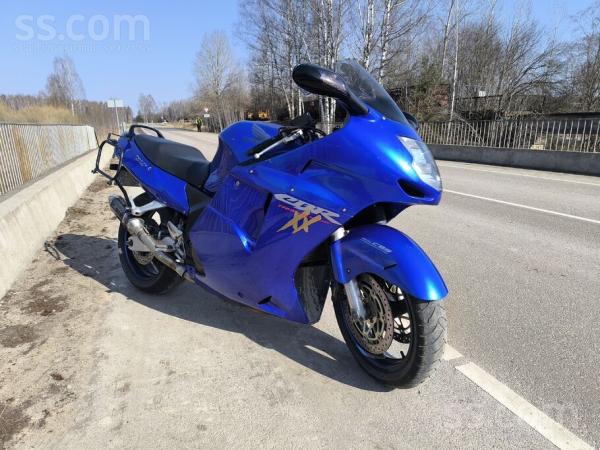 Хонда CBR 1100XX 1999 в Прейли, объемом двигателя 1.14 л и пробегом 0 тыс. км за 2650 €, фото 5 на AUTOMOTO.COM.LV