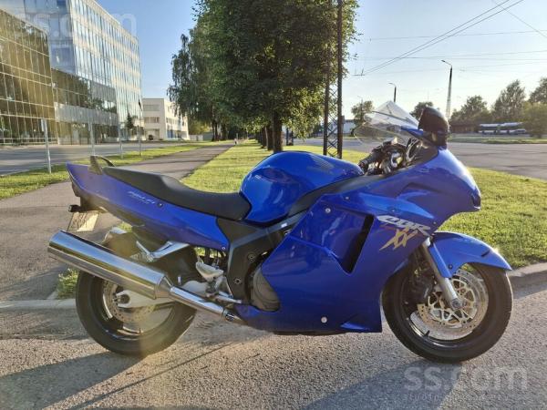 Хонда CBR 1100XX 1999 в Рига, объемом двигателя 1.10 л и пробегом 0 тыс. км за 2499 €, фото 5 на AUTOMOTO.COM.LV