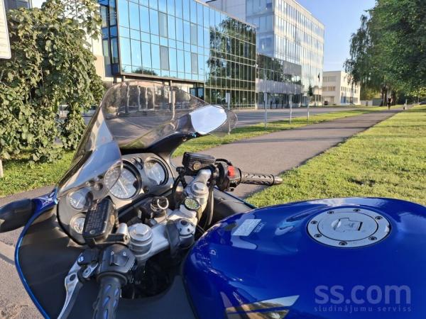 Хонда CBR 1100XX 1999 в Рига, объемом двигателя 1.10 л и пробегом 0 тыс. км за 2499 €, фото 4 на AUTOMOTO.COM.LV