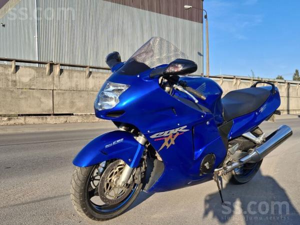 Хонда CBR 1100XX 1999 в Рига, объемом двигателя 1.10 л и пробегом 0 тыс. км за 2499 €, фото 8 на AUTOMOTO.COM.LV