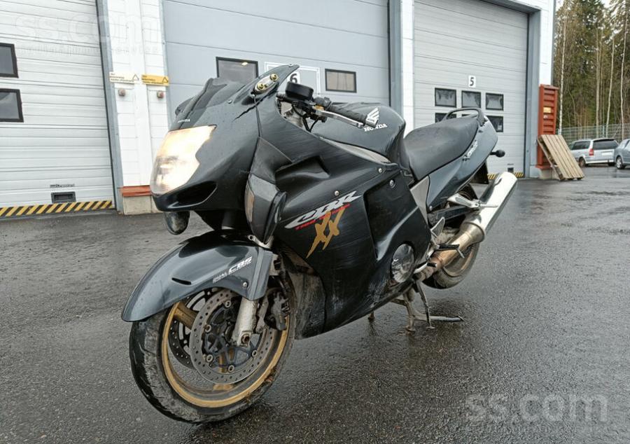 Хонда CBR 1100XX 2005 в Рига, объемом двигателя 1.10 л и пробегом 0 тыс. км за 1550 €, фото 3 на AUTOMOTO.COM.LV