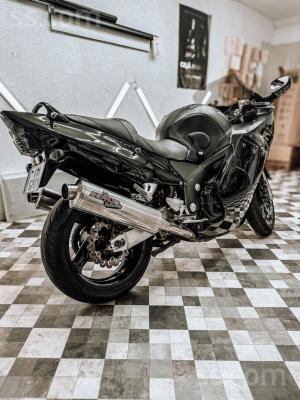 Honda CBR 1100XX 2007 in Talsi, with an engine capacity of 1.10 L and mileage of 0 thousand km for 3750 €, photo 7 on AUTOMOTO.COM.LV