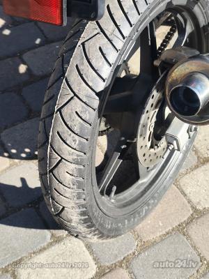 Black Honda CBR 125 2004 in Tallinn, with an engine capacity of 0.13 L and mileage of 27 thousand km for 999 €, photo 6 on AUTOMOTO.COM.LV