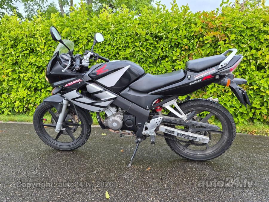 Черный Хонда CBR 125 2007 в Таллин, объемом двигателя 0.13 л и пробегом 37 тыс. км за 750 €, фото 1 на AUTOMOTO.COM.LV