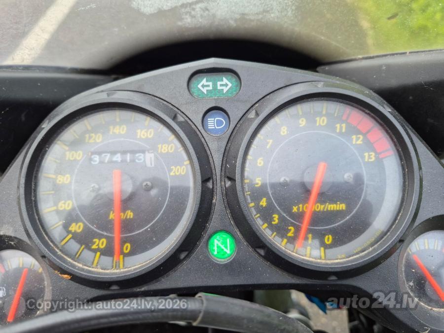 Черный Хонда CBR 125 2007 в Таллин, объемом двигателя 0.13 л и пробегом 37 тыс. км за 750 €, фото 6 на AUTOMOTO.COM.LV