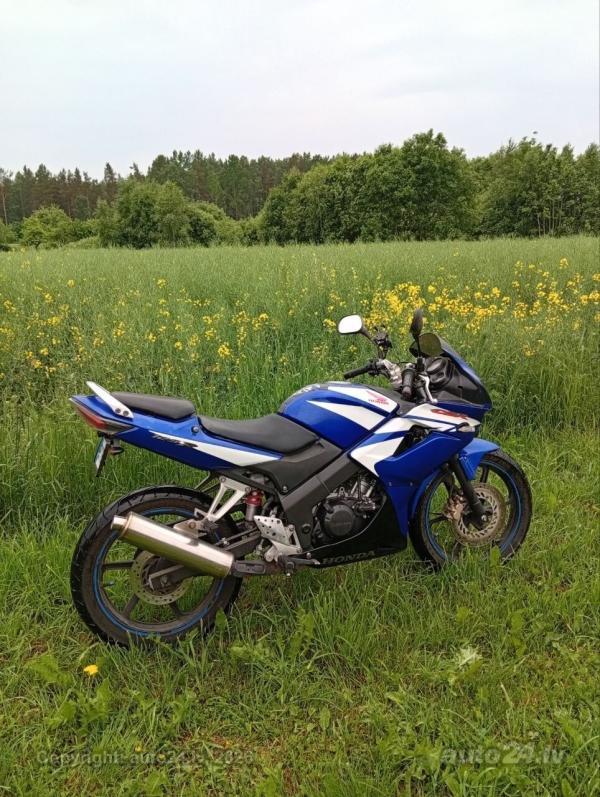 Blue Honda CBR 125 2009 in Polva, with an engine capacity of 0.13 L and mileage of 0 thousand km for 1200 €, photo 1 on AUTOMOTO.COM.LV