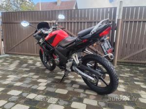 Хонда CBR 125 2004 в Таллин, объемом двигателя 0.00 л и пробегом 27 тыс. км за 999 €, фото 5 на AUTOMOTO.COM.LV