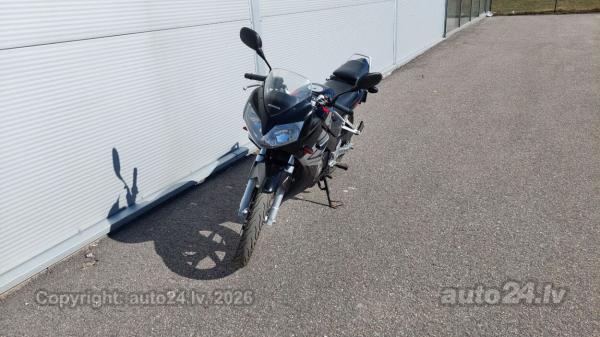 Honda CBR 125 2005 in Viljandi, with an engine capacity of 0.00 L and mileage of 19 thousand km for 1699 €, photo 3 on AUTOMOTO.COM.LV