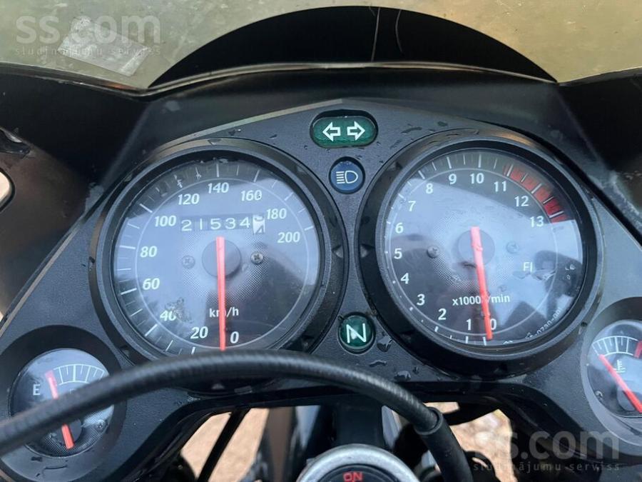 Хонда CBR 125 2008 в Мадона, объемом двигателя 0.13 л и пробегом 0 тыс. км за 1700 €, фото 10 на AUTOMOTO.COM.LV