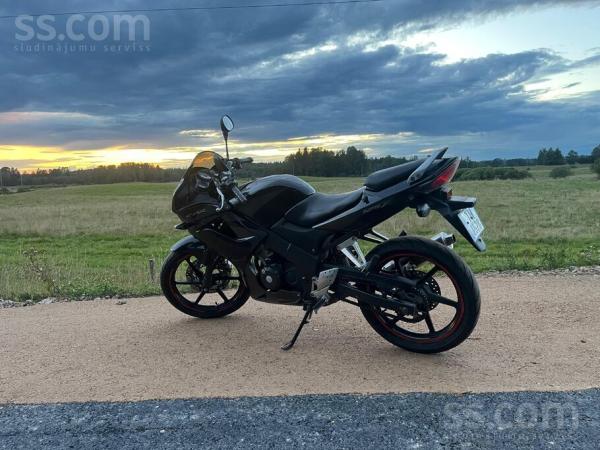 Honda CBR 125 2008 Madona, ar dzinēja tilpumu 0.13 L un nobraukumu 0 tūkst. km par 1600 €, foto 5 vietnē AUTOMOTO.COM.LV