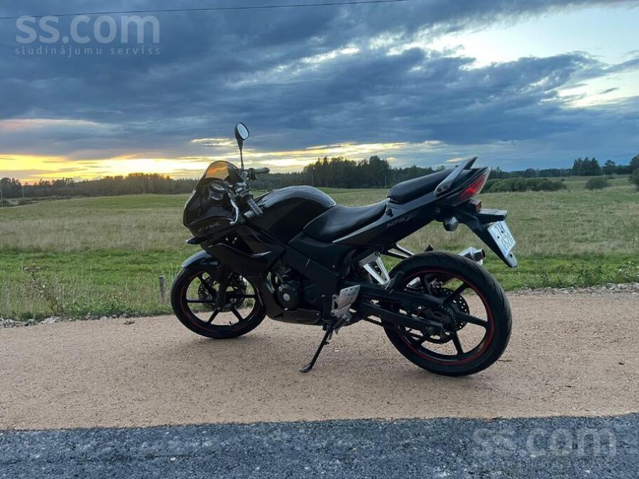 Honda CBR 125 2008 Madona, ar dzinēja tilpumu 0.13 L un nobraukumu 0 tūkst. km par 1600 €, foto 6 vietnē AUTOMOTO.COM.LV