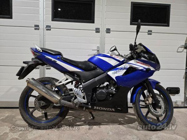Хонда CBR 125 2010 в Курессааре, объемом двигателя 0.13 л и пробегом 33 тыс. км за 1400 €, фото 2 на AUTOMOTO.COM.LV