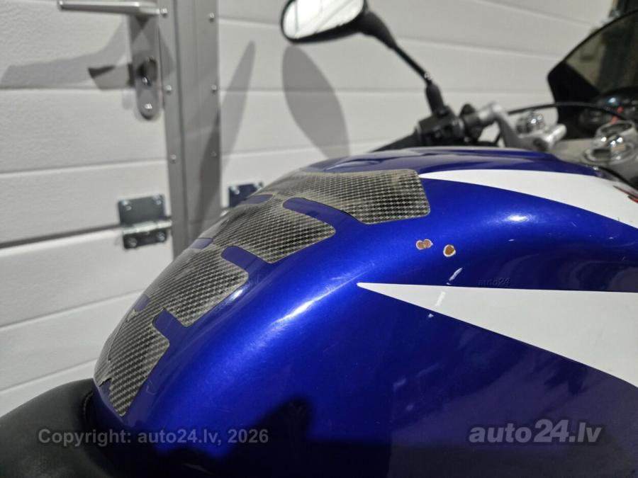 Honda CBR 125 2010 in Kuressaare, with an engine capacity of 0.13 L and mileage of 33 thousand km for 1400 €, photo 9 on AUTOMOTO.COM.LV
