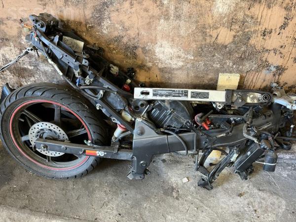 Honda CBR 125 2010 Ventspils, ar dzinēja tilpumu 0.13 L un nobraukumu 0 tūkst. km par 1000 €, foto 3 vietnē AUTOMOTO.COM.LV