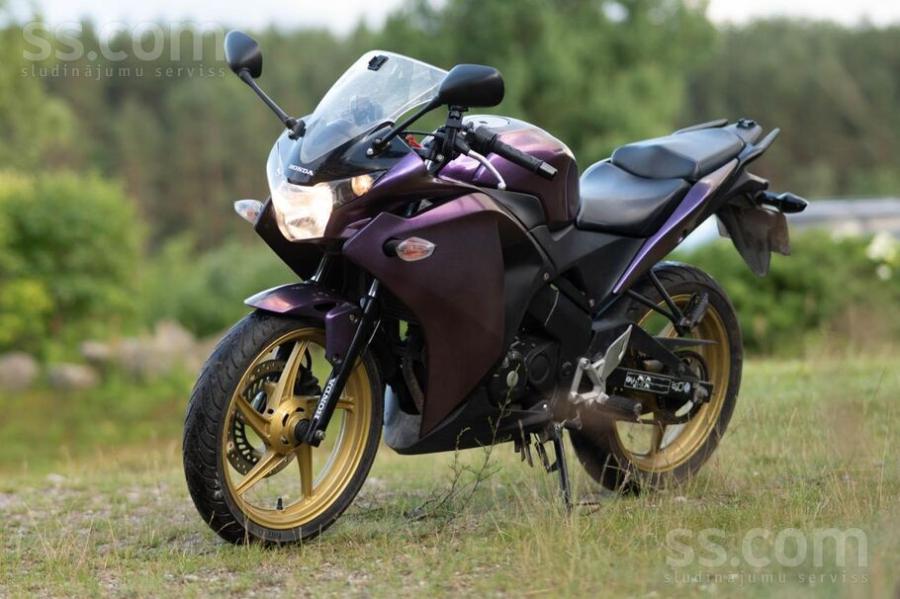 Honda CBR 125 2011 in Daugavpils, with an engine capacity of 0.13 L and mileage of 0 thousand km for 1800 €, photo 1 on AUTOMOTO.COM.LV