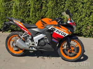 Honda CBR 125 2014 in Riga, with an engine capacity of 0.13 L and mileage of 0 thousand km for 1700 €, photo  on AUTOMOTO.COM.LV