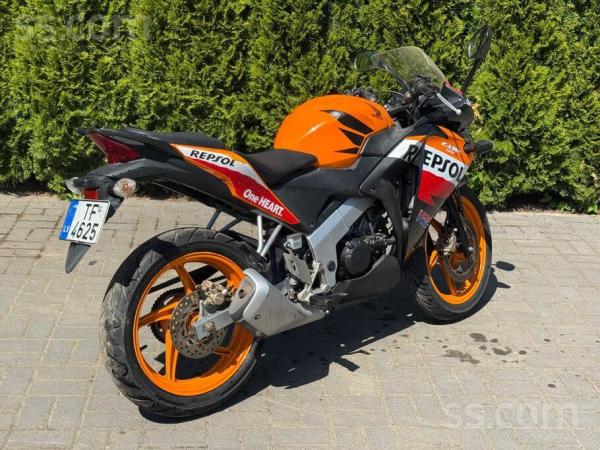 Honda CBR 125 2014 in Riga, with an engine capacity of 0.13 L and mileage of 0 thousand km for 1700 €, photo 3 on AUTOMOTO.COM.LV