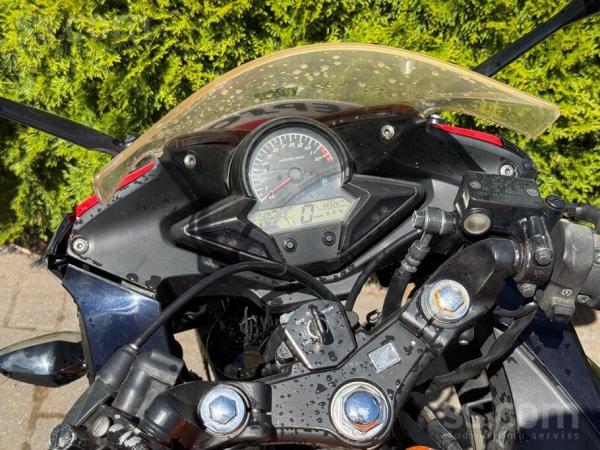 Honda CBR 125 2014 in Riga, with an engine capacity of 0.13 L and mileage of 0 thousand km for 1700 €, photo 4 on AUTOMOTO.COM.LV