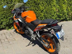 Honda CBR 125 2014 in Riga, with an engine capacity of 0.13 L and mileage of 0 thousand km for 1700 €, photo 5 on AUTOMOTO.COM.LV