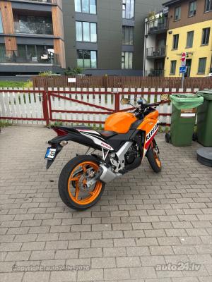 Oranžs Honda CBR 125 2017 Tallina, ar dzinēja tilpumu 0.13 L un nobraukumu 14 tūkst. km par 1800 €, foto 3 vietnē AUTOMOTO.COM.LV