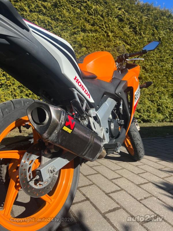 Оранжевый Хонда CBR 125 2017 в Таллин, объемом двигателя 0.13 л и пробегом 23 тыс. км за 2200 €, фото 4 на AUTOMOTO.COM.LV
