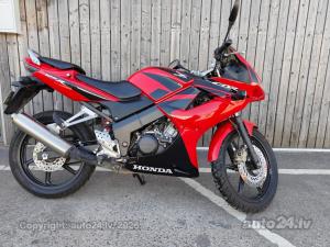 Red Honda CBR 125 2008 in Tartu, with an engine capacity of 0.13 L and mileage of 2 thousand km for 1500 €, photo 5 on AUTOMOTO.COM.LV