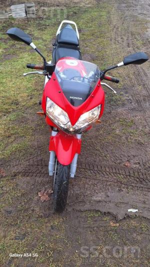 Honda CBR 125R 2004 Limbaži, ar dzinēja tilpumu 0.13 L un nobraukumu 0 tūkst. km par 1200 €, foto 2 vietnē AUTOMOTO.COM.LV